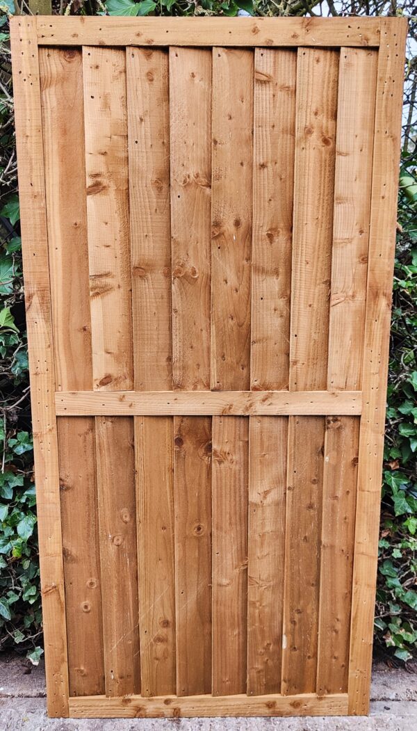 Closeboard / Feather Edge Gates | Goldstar Fencing and Gates Ltd