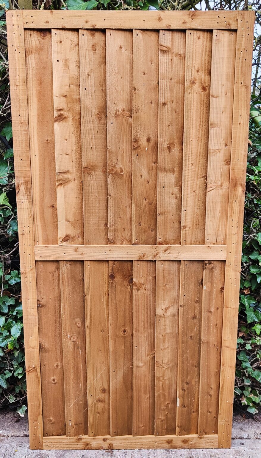 Closeboard / Feather Edge Gates | Goldstar Fencing and Gates Ltd